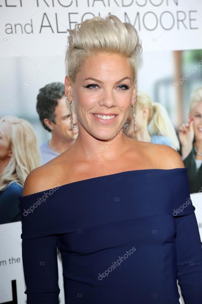 Alecia Moore - Pink – Stock Editorial Photo © s_bukley #50822555