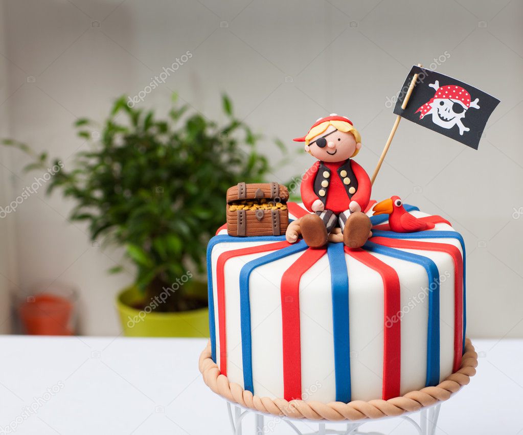 Children's cake pirate Stock Photo by ©Superlime 36322747