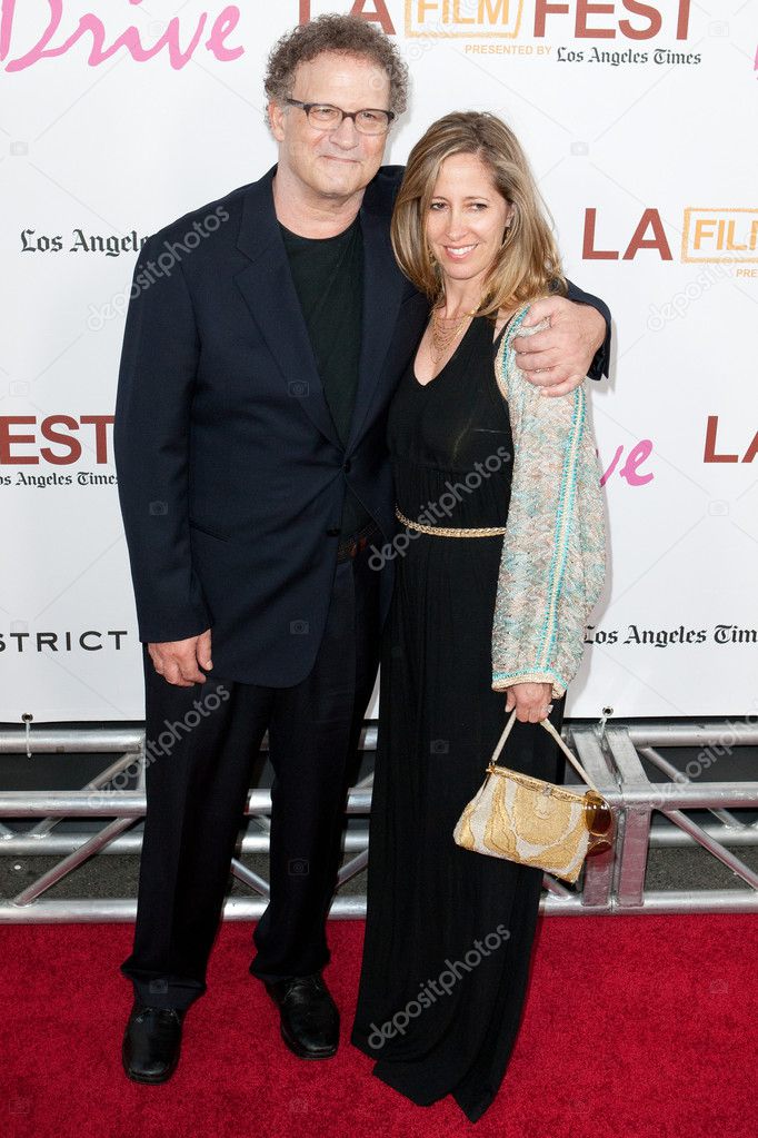 Albert Brooks and his wife — Stock Editorial Photo © photoworksmedia ...