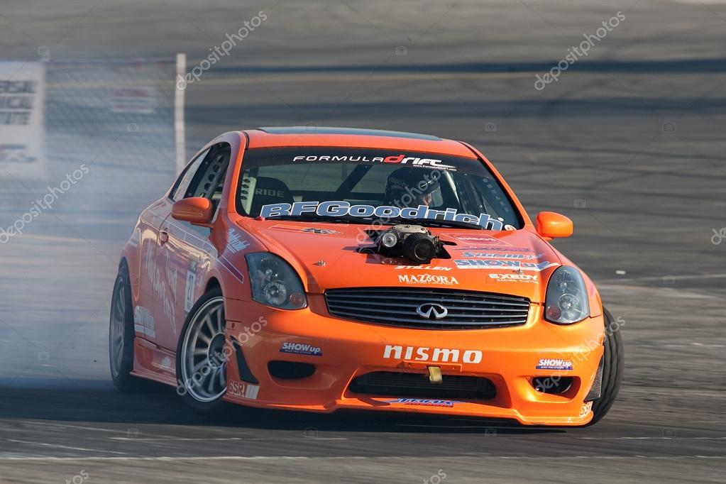 Ron Ewerth compite en Toyota Speedway durante la Fórmula Drift 2022