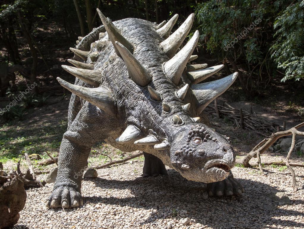 Realistic model of dinosaur Segnosaurus – Stock Editorial Photo ...