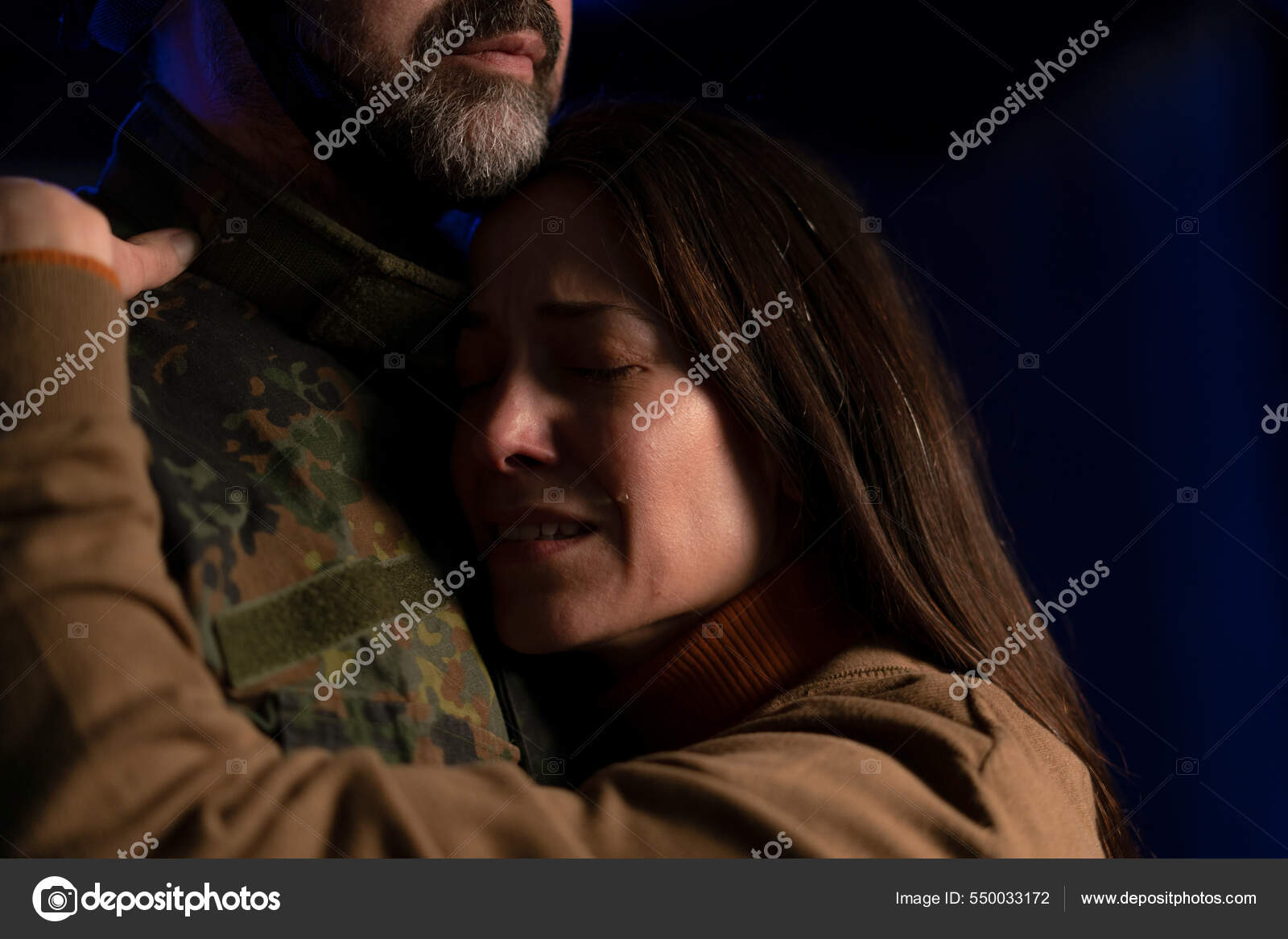 Disant Au Revoir Triste