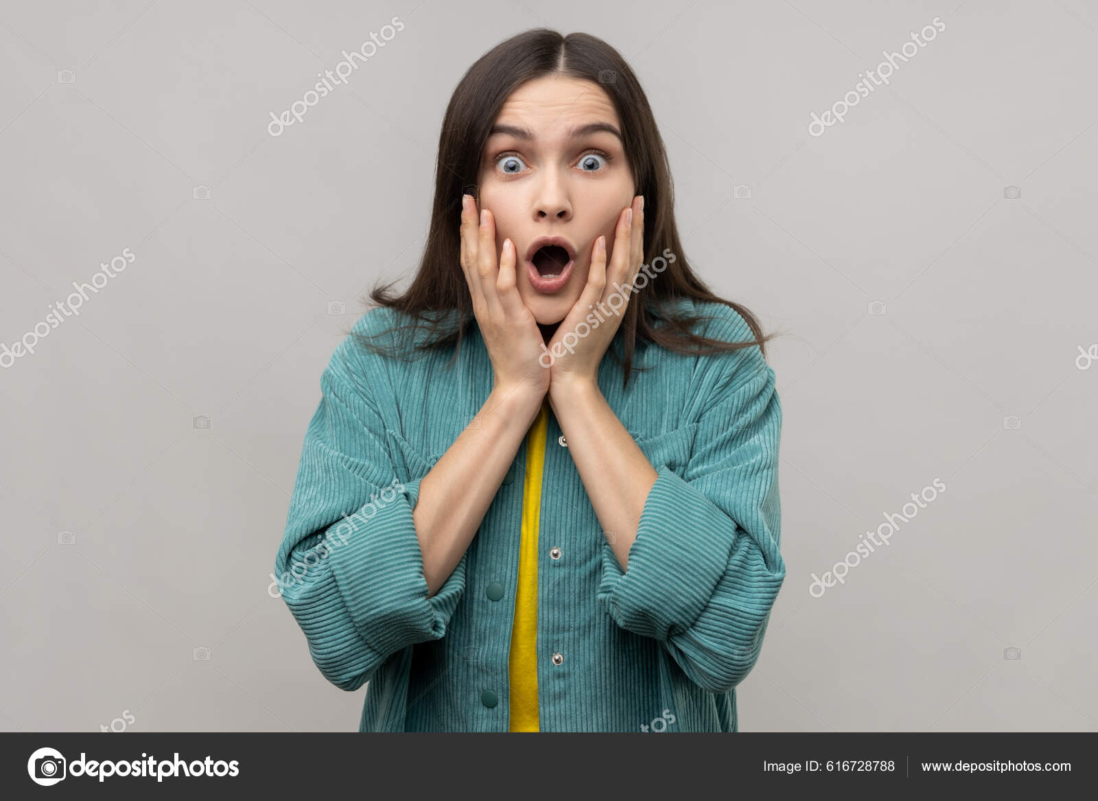 Woman Widely Open Mouth Big Eyes Looking Camera Keeps Palms — Stock ...