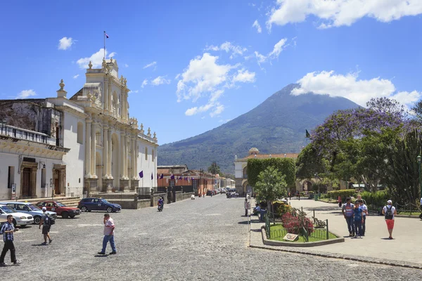 Colonial buildings in Antigua, Guatemala – Stock Editorial Photo ...