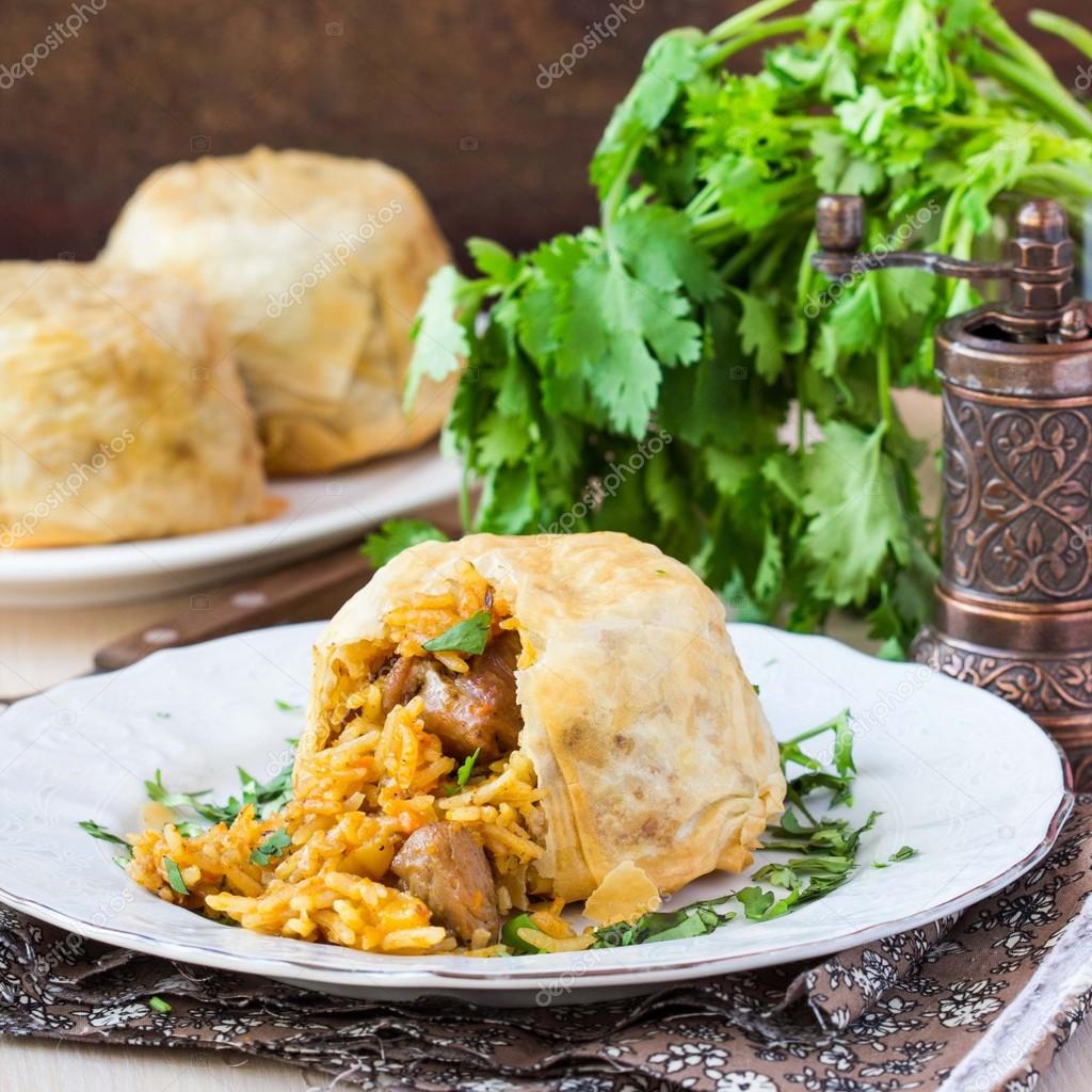 Oriental shah pilaf, pilaw, plov, rice with meat in filo — Stock Photo ...