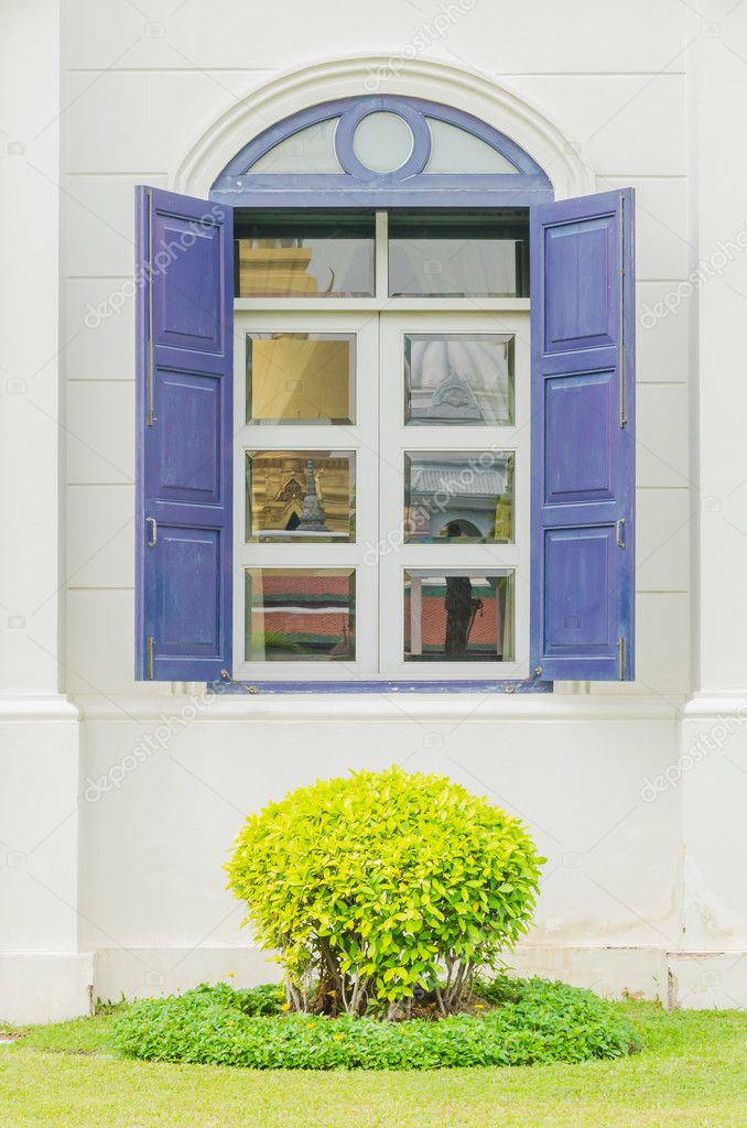 Wood window Stock Photo by ©mrsiraphol 39288467