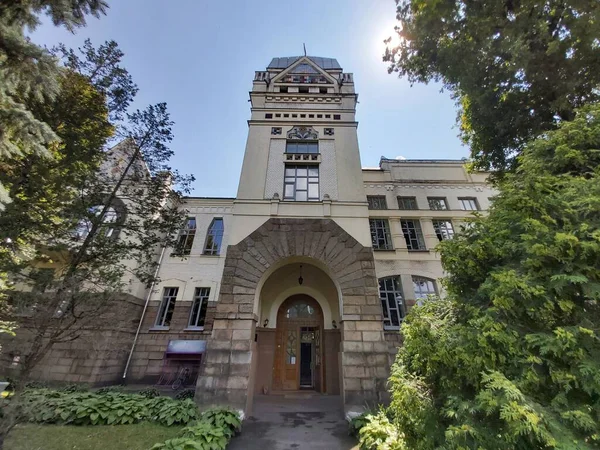 Handshake building Stock Photos, Royalty Free Handshake building Images ...