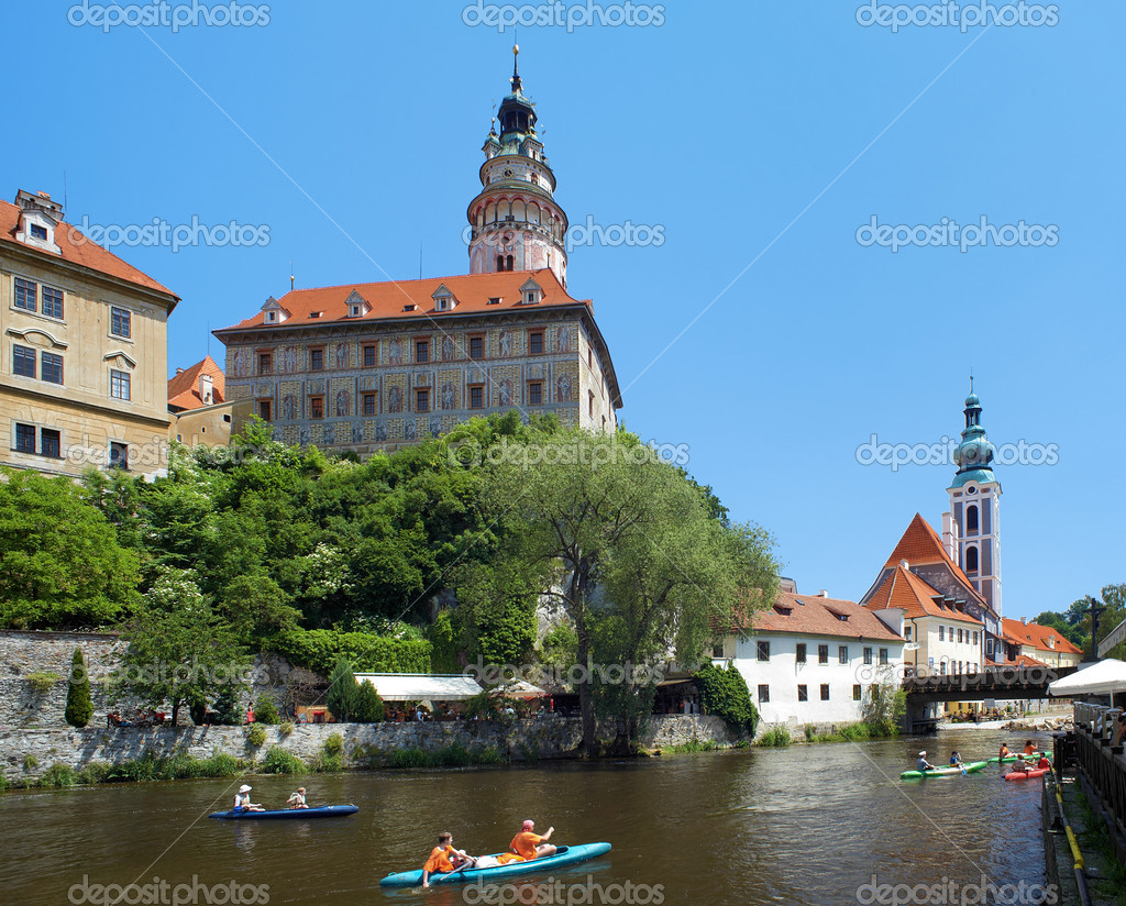 Cesky Krumlov Castle and rafting on Vltava river – Stock Editorial ...