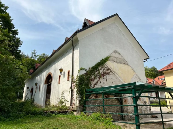 Edifício da igreja velha Stock Photos, Royalty Free Edifício da igreja ...