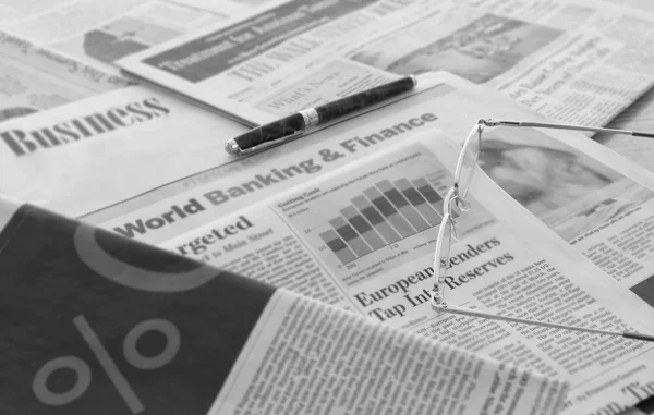Newspaper article Stock Photos, Royalty Free Newspaper article Images ...