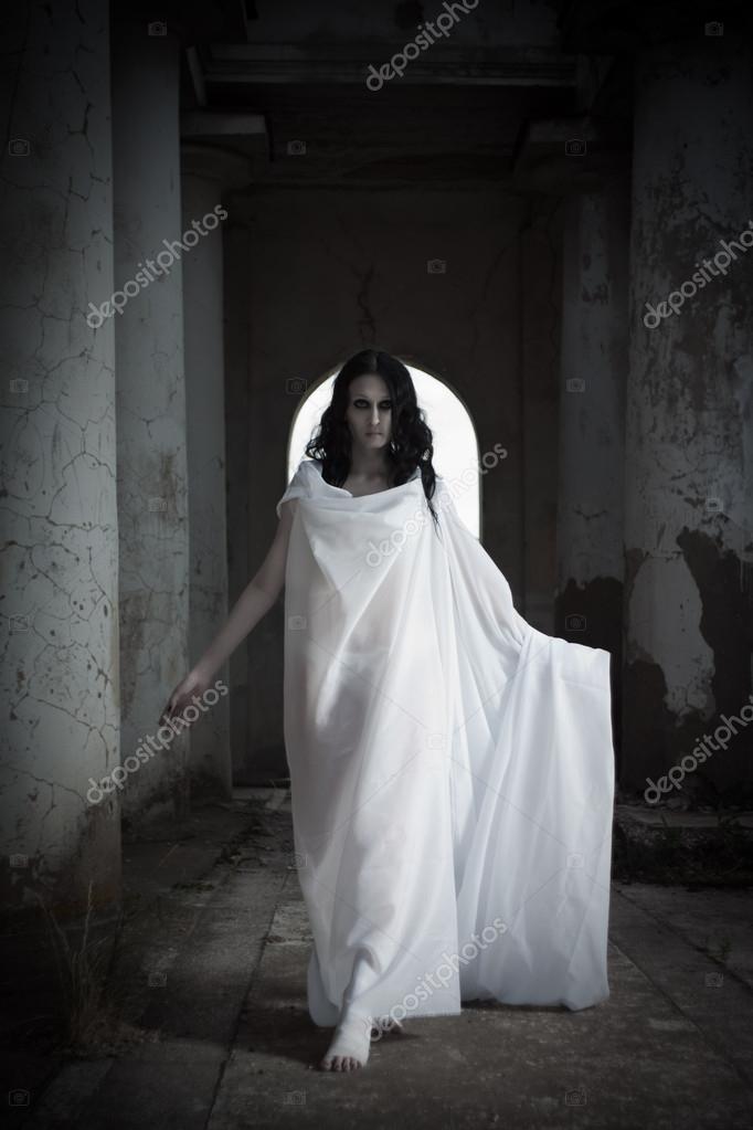 Pretty Ghost Girl