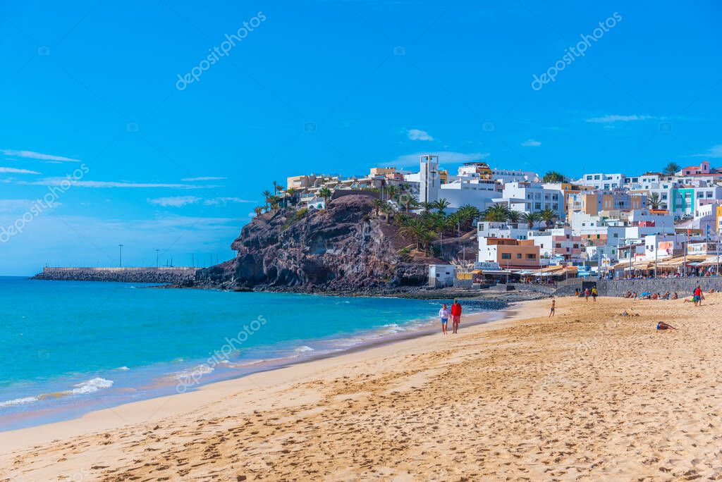 Morro Jable, España, 24 de enero de 2021: Día soleado en Playa de ...