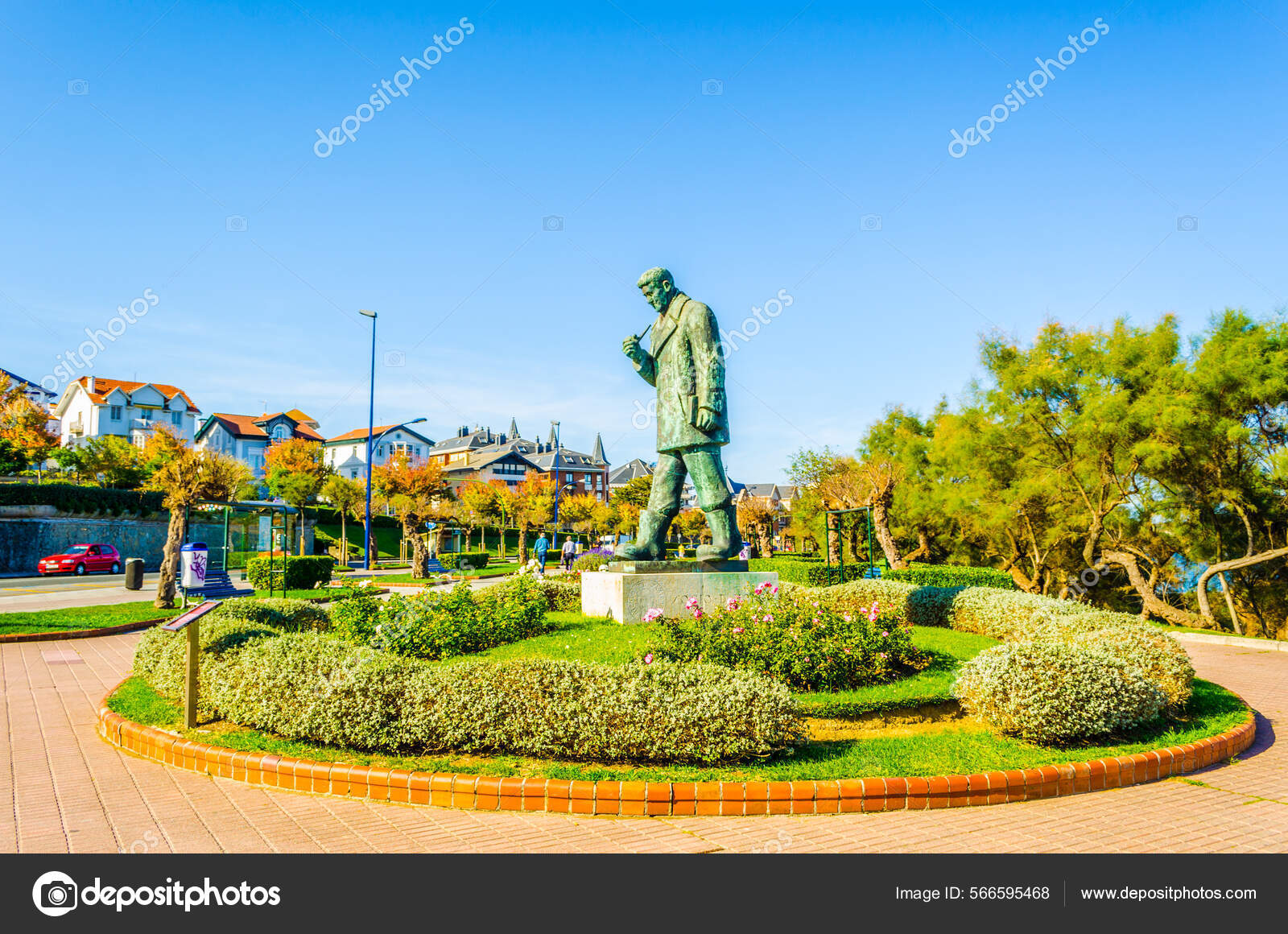 View Seaside Park Statue Jose Del Rio Sainz Santander Spai — Stock ...