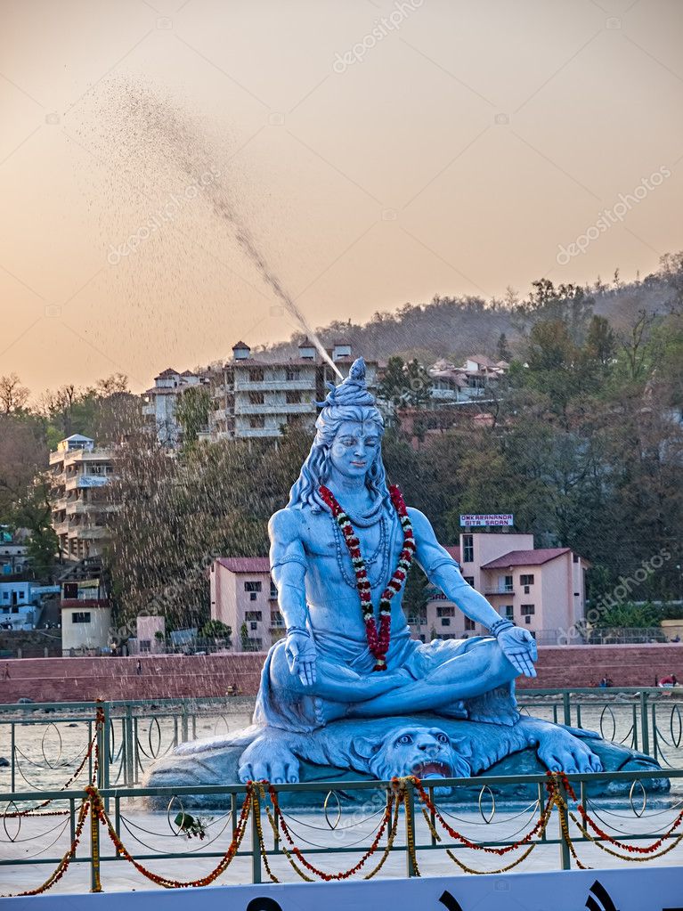 Shiva statue in Rishikesh – Stock Editorial Photo © dbajurin #45948917