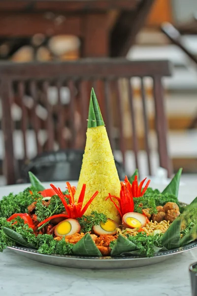 Gambar perayaan tumpeng hd Stock Photos, Royalty Free Gambar perayaan ...