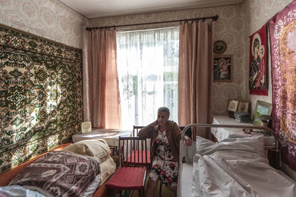 Traditional interior of typical soviet apartment – Stock Editorial ...