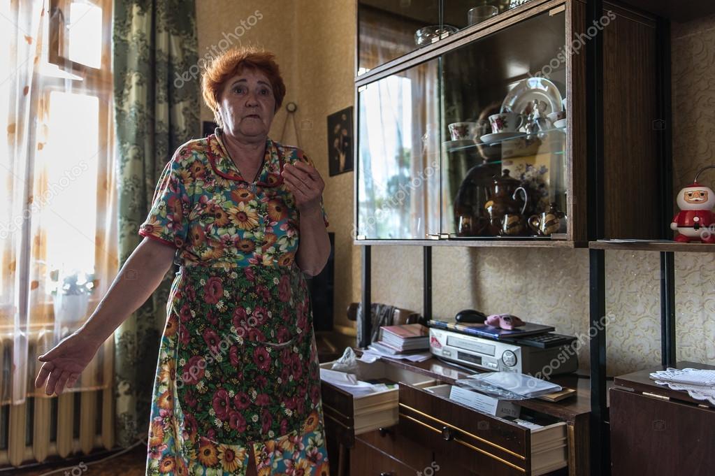 Traditional interior of typical soviet apartment – Stock Editorial ...