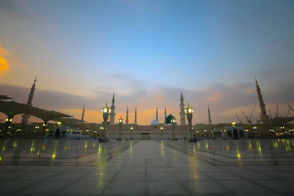 Prophet's Mosque Masjid Nabawi Second Mecca Most Holy Place Muslims ...