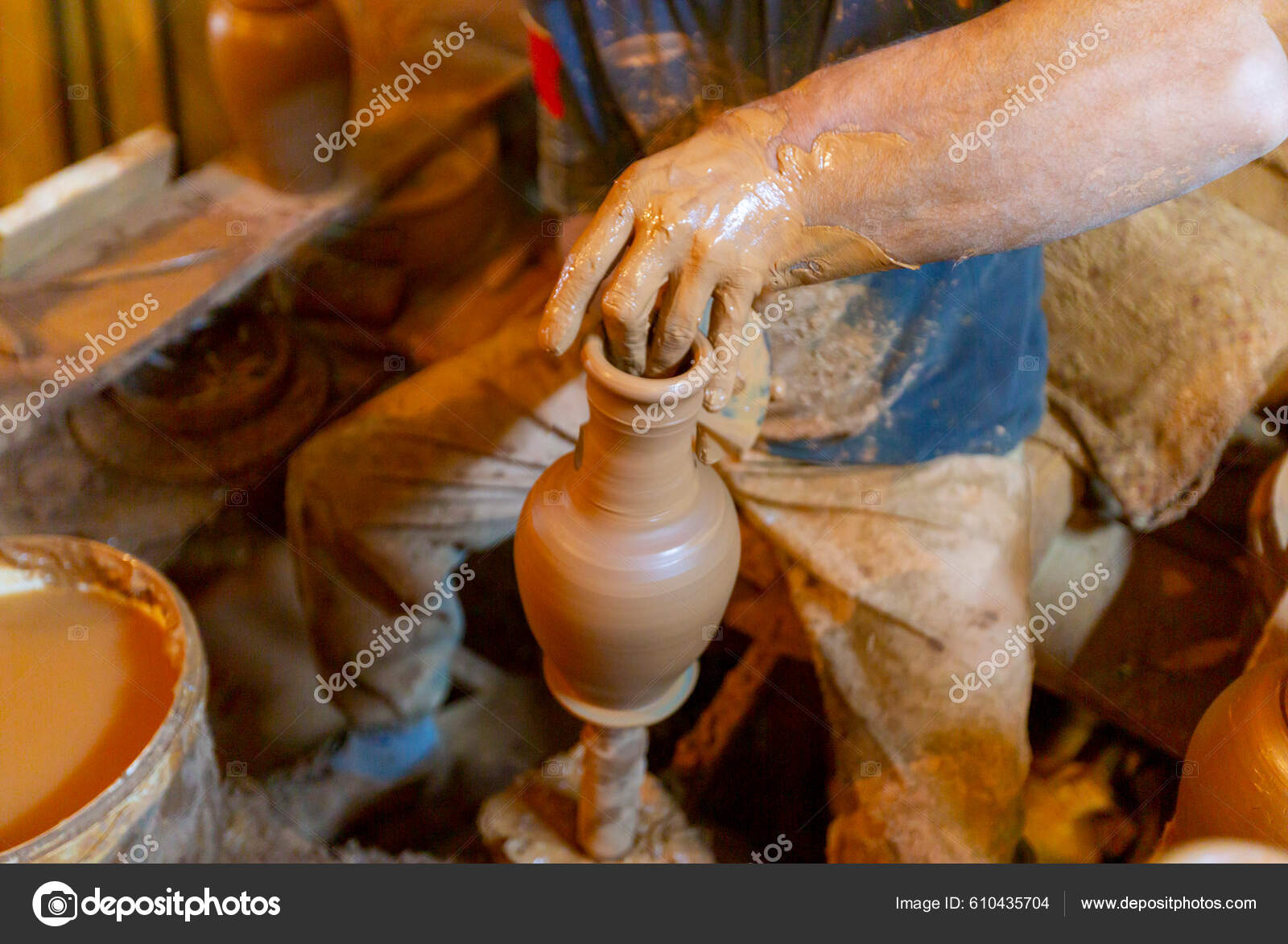 Pottery Factory Workers Making Pottery — Stock Photo © Muhur #610435704