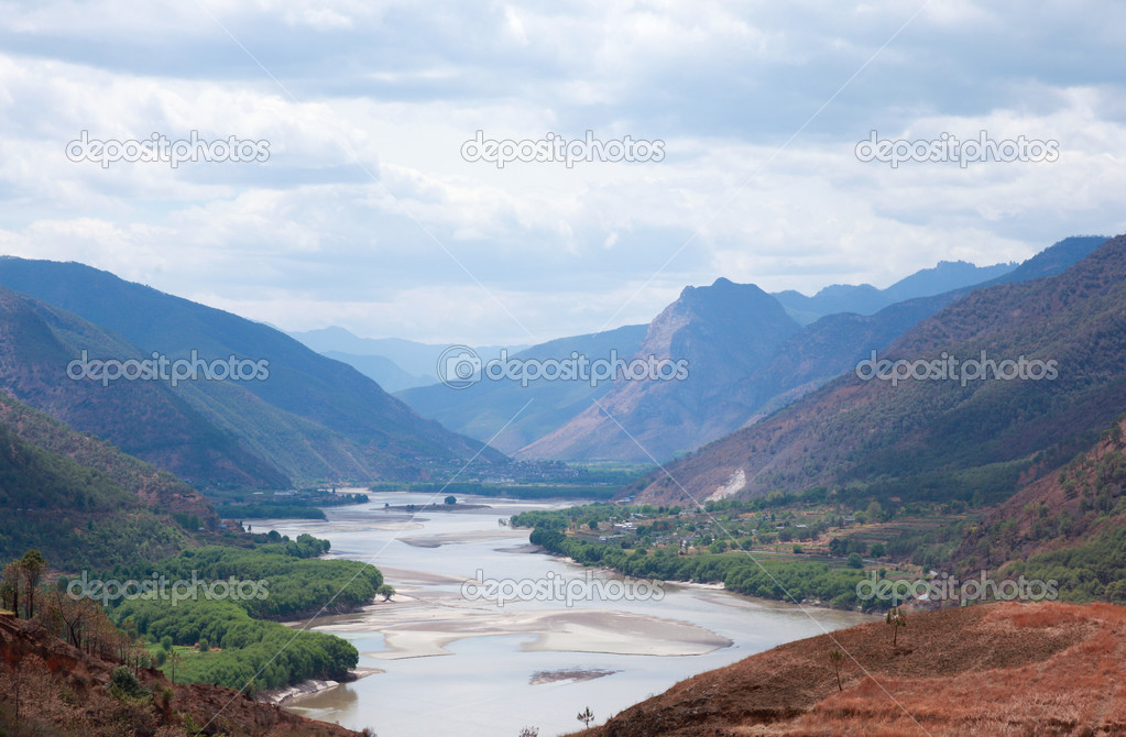 Yangzi river first bend in Yunnan, China Stock Photo by ©phaendin 34914063