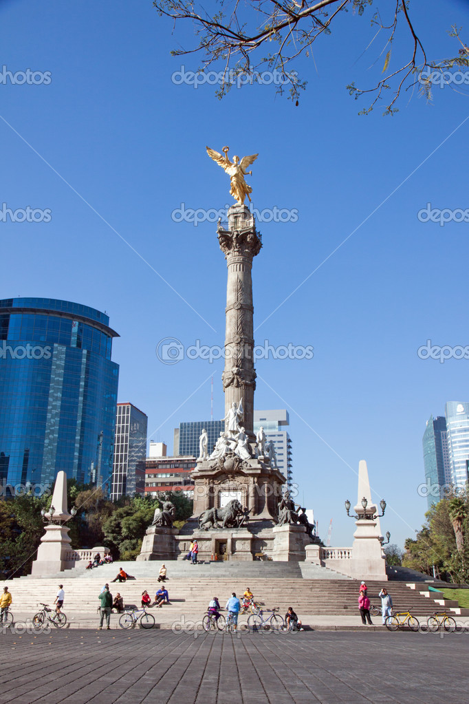 Independence Monument, Mexico City – Stock Editorial Photo © Morenovel ...