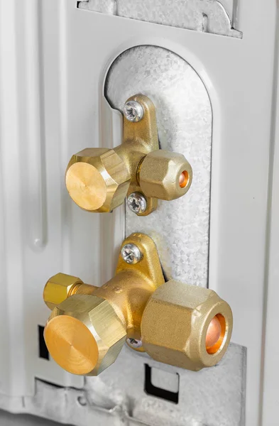 Air conditioner service and shut off valve — Stock Photo © smuayc #31733851