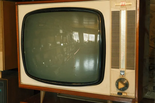 Television set 1950s Stock Photos, Royalty Free Television set 1950s ...