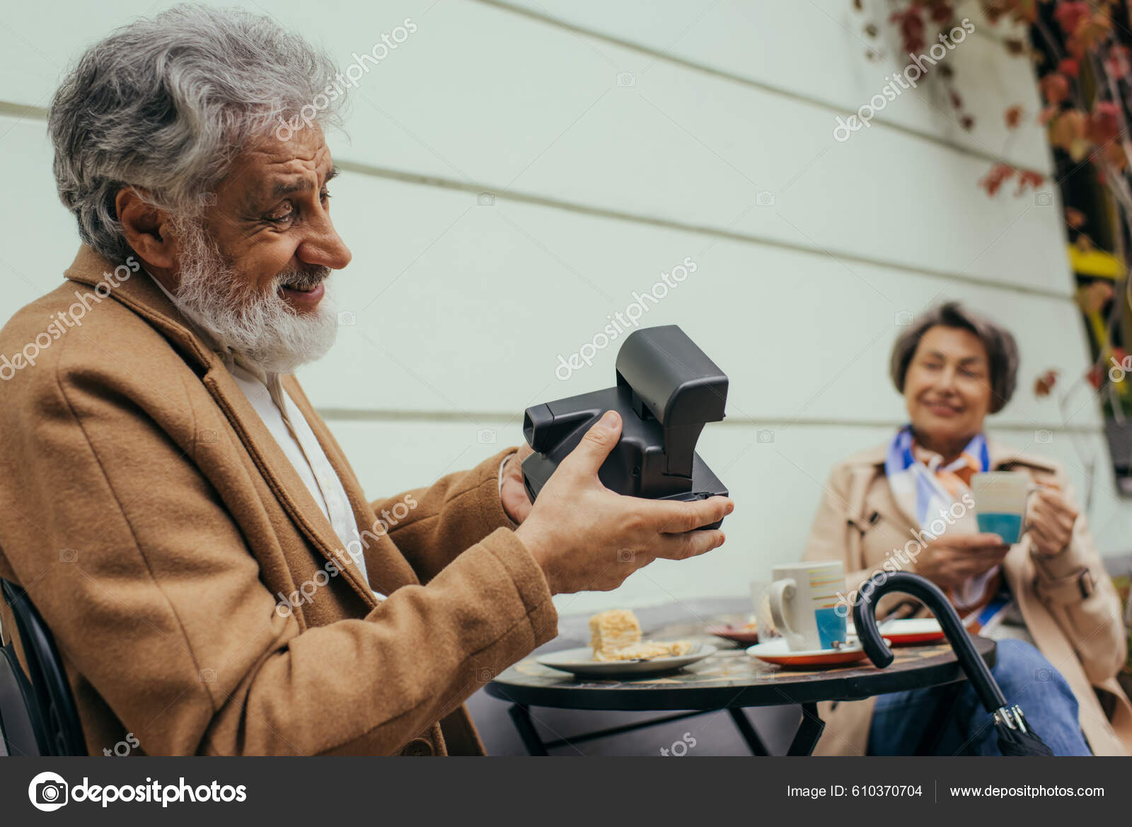 Happy Bearded Man Holding Vintage Camera Taking Photo Blurred Senior — Stock Photo © HayDmitriy ...
