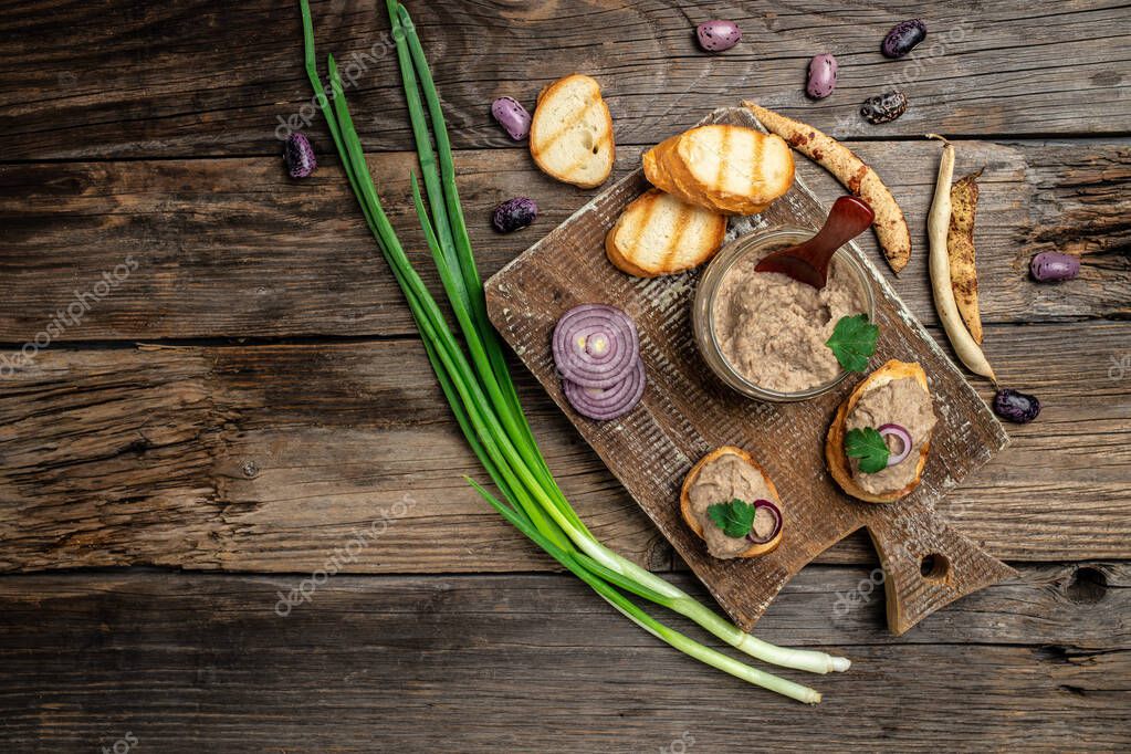Setas caseras y pasta de frijoles. Paté de la cocina mexicana de ...