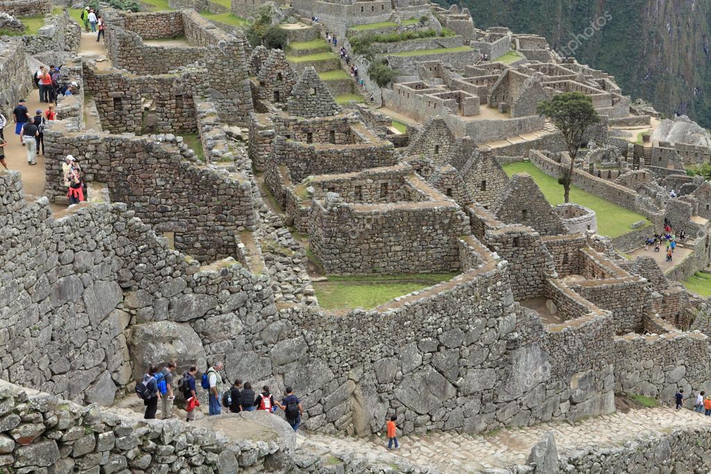 Machu Picchu the Inca city in the clouds — Stock Editorial Photo ...