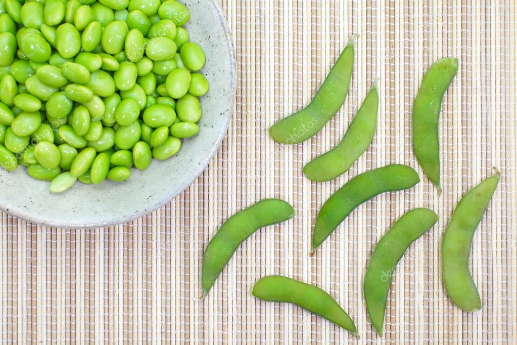 Edamame soy beans Stock Photo by ©Torsakarin 40699337