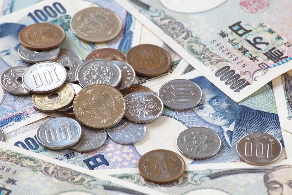 Japanese yen notes and coins — Stock Photo © Torsakarin #47676205