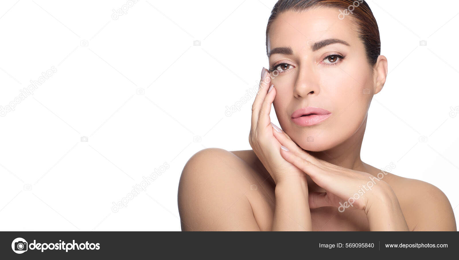 Fotos de Beautiful Young Woman Smooth Unblemished Complexion Hands ...