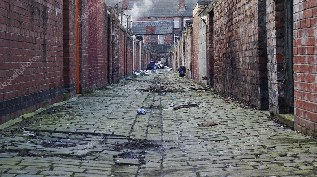 Beco rua suja de volta — Fotografias de Stock © illu #21032543