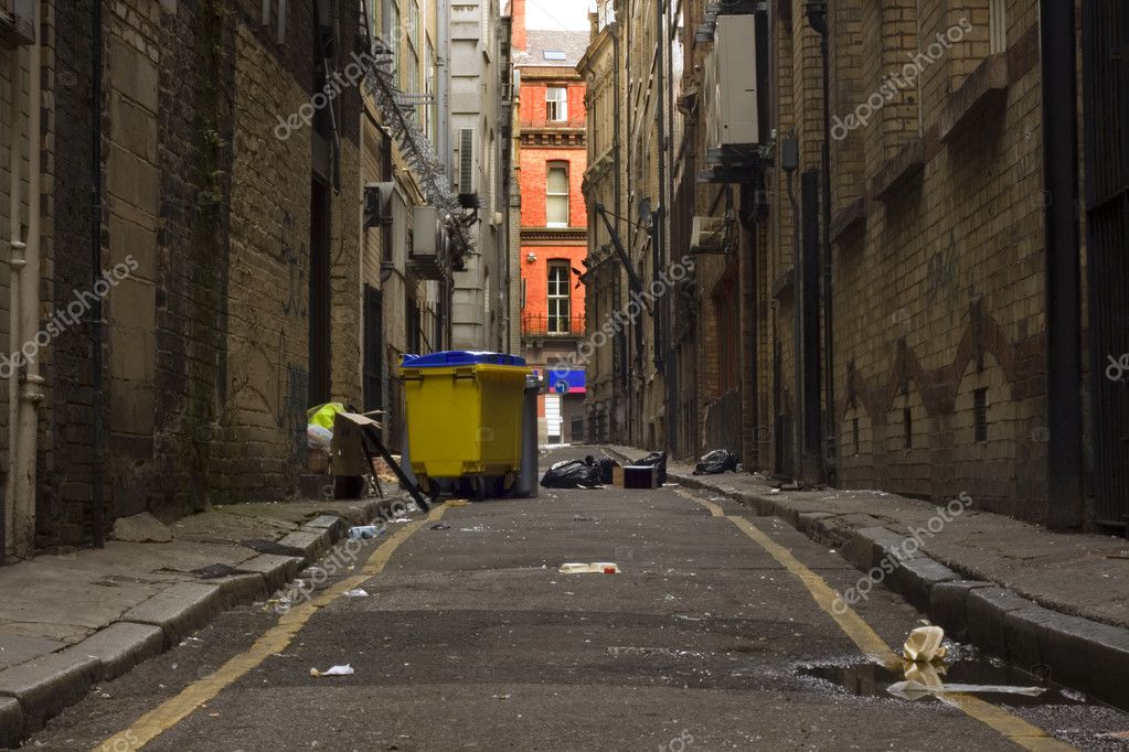 Looking down a long dark back alley Stock Photo by ©illu 21109725