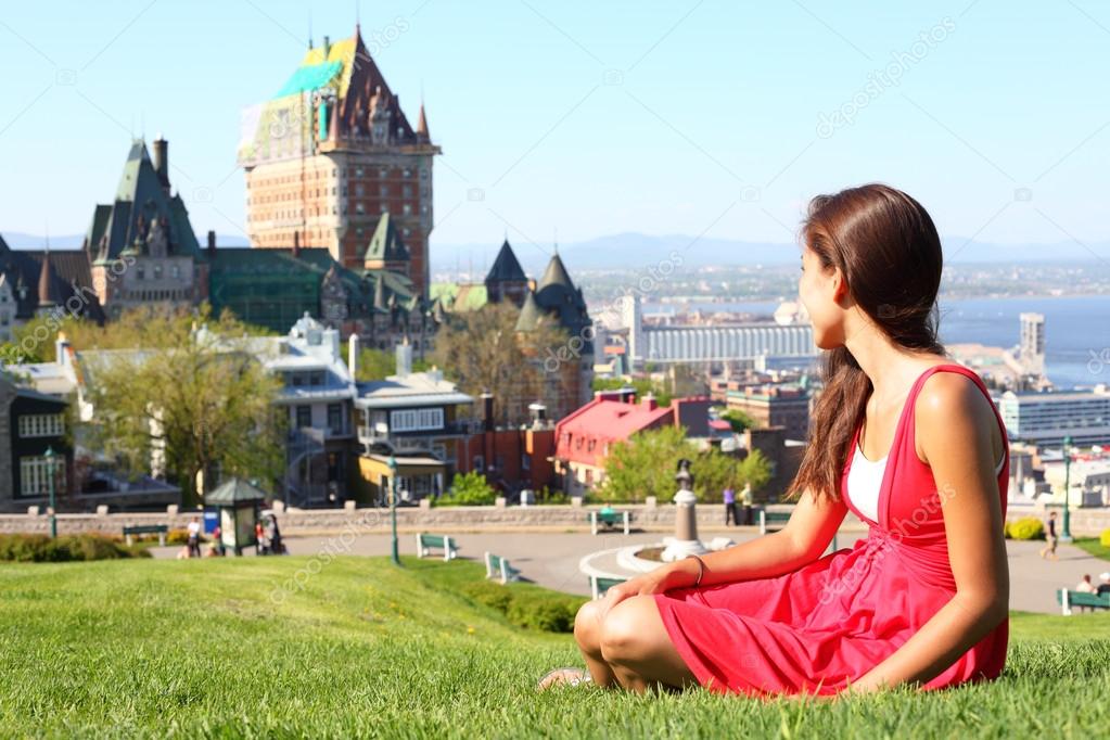 Quebec City with Chateau Frontenac and woman — Stock Photo © Maridav ...