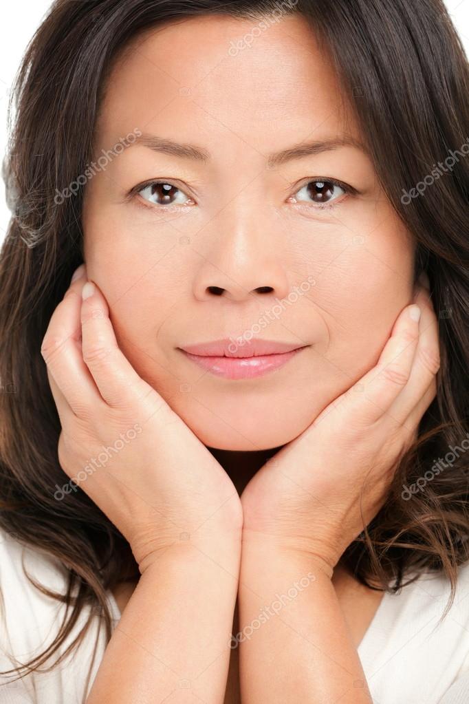 Middle aged asian woman beauty portrait — Stock Photo © Ariwasabi #21563437