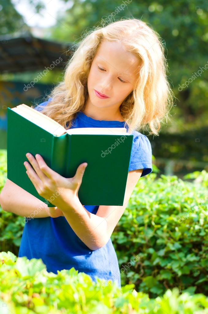 Girl reading Stock Photo by ©kolinko_tanya 31415931