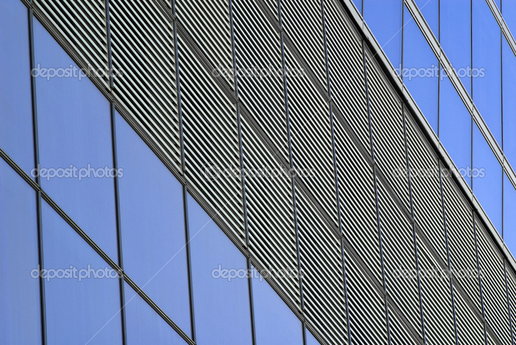 Linear patterns of a building front Stock Photo by ©estudiosaavedra ...