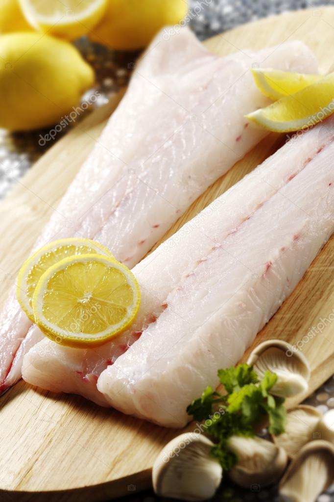 Filetes de merluza: fotografía de stock © estudiosaavedra #25244033 ...