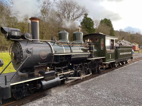 Steam hire Stock Photos, Royalty Free Steam hire Images | Depositphotos