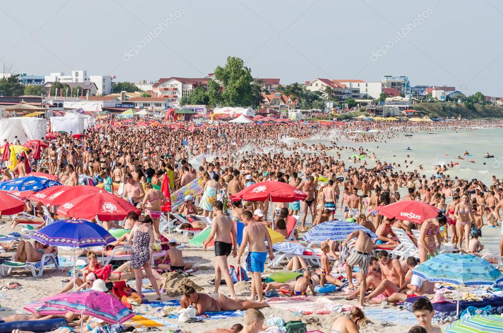 Very Crowded Beach Full Of People – Stock Editorial Photo © radub85 ...
