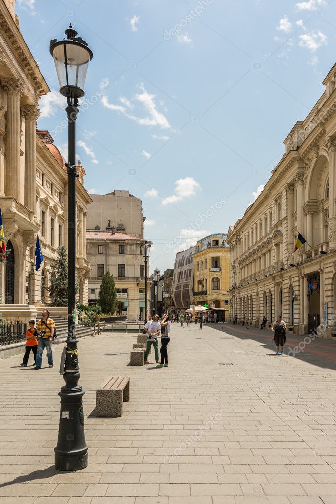 Tourists Visiting Downtown Bucharest – Stock Editorial Photo © radub85 ...