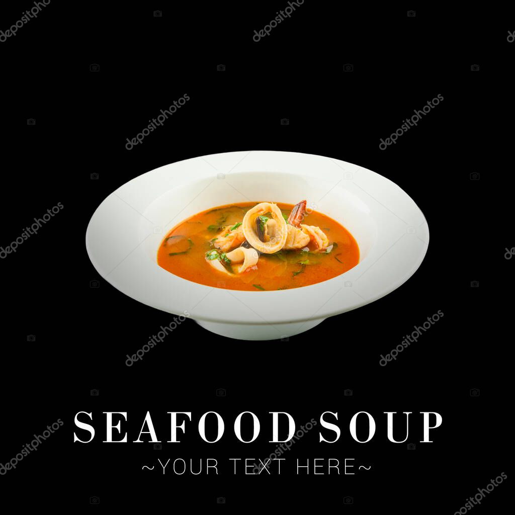 Sopa de marisco francés con filete de pescado blanco, mejillones ...