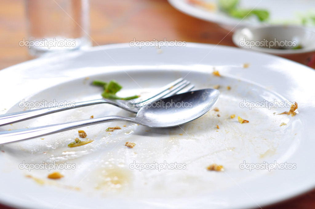 Plato vacío — Foto de stock © pimnana #35108089