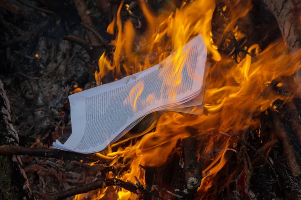 Burn documents Stock Photos, Royalty Free Burn documents Images ...