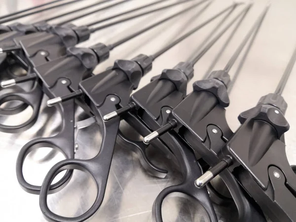 Imagen de primer plano de la manija quir rgica laparosc pica del ...