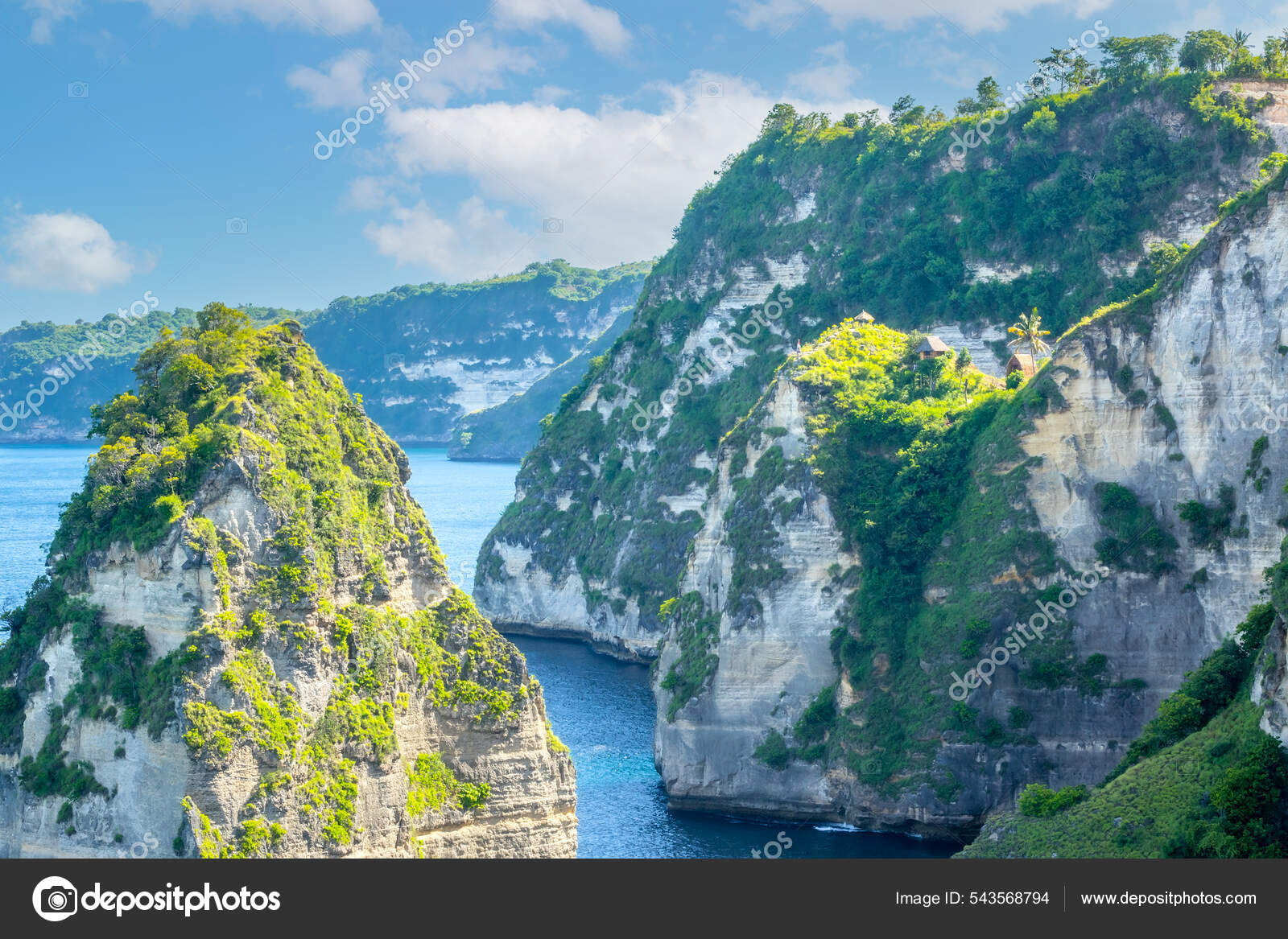 Rocky Ocean Coast Island Indonesia Several Huts Top Cliff Tropical ...