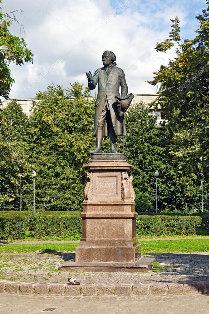 Monumento a Emmanuel Kant. Kaliningrado (Koenigsberg antes de 1946 ...