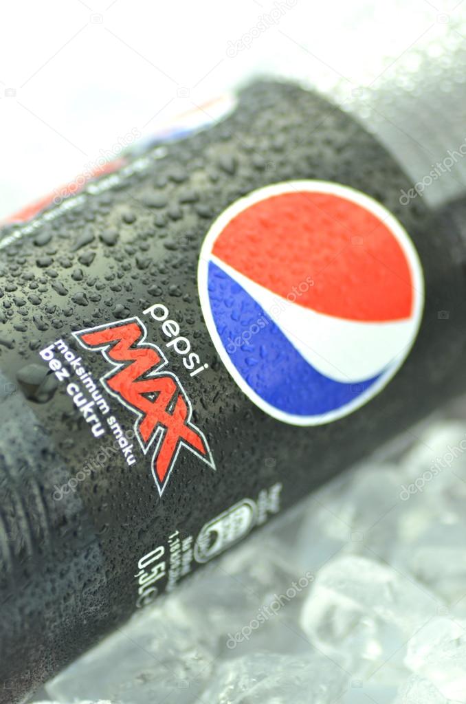 Bottle of Pepsi Max drink on ice cubes – Stock Editorial Photo ...
